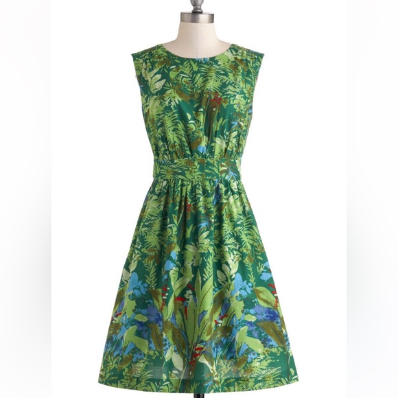 Emily and Fin | Dresses | Emily And Fin Modcloth Sleeveless Green ...